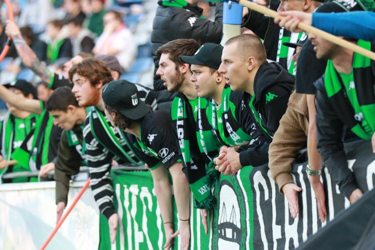 Fan Gallery: Western United v Melbourne City - Western United